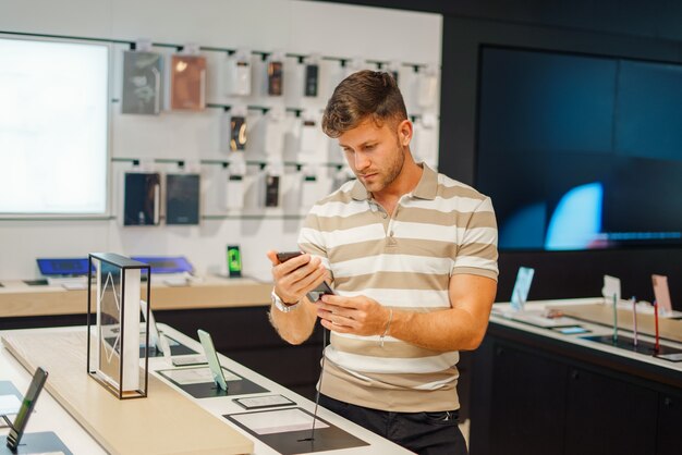 Mobile Shop Software: Revolutionizing Retail Management